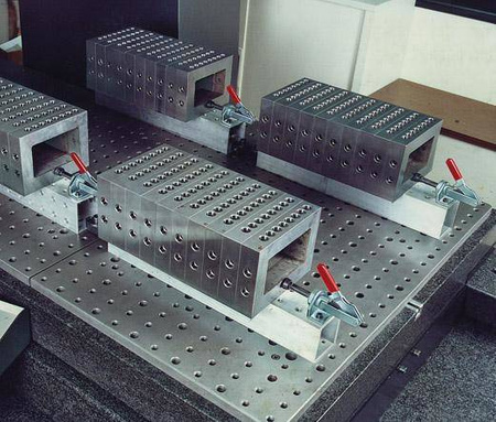 Docisk szybkomocujący, poziomy 6830 wlk. 1 AMF | Praxer.pl